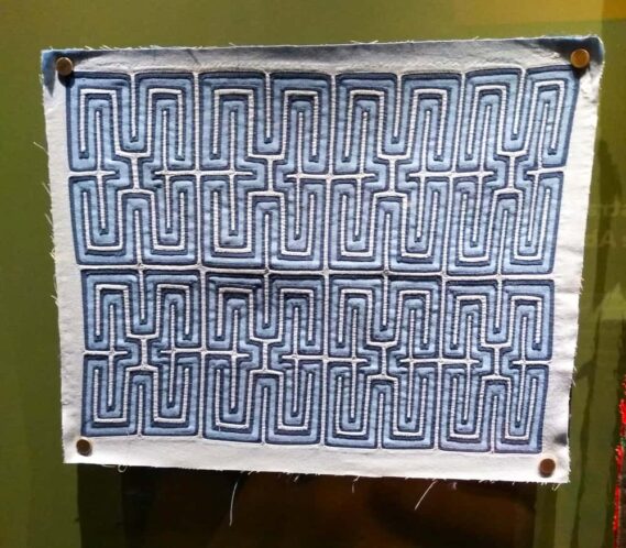 Molas - The Textile Art Form of the Guna women - Spanish Classes In ...